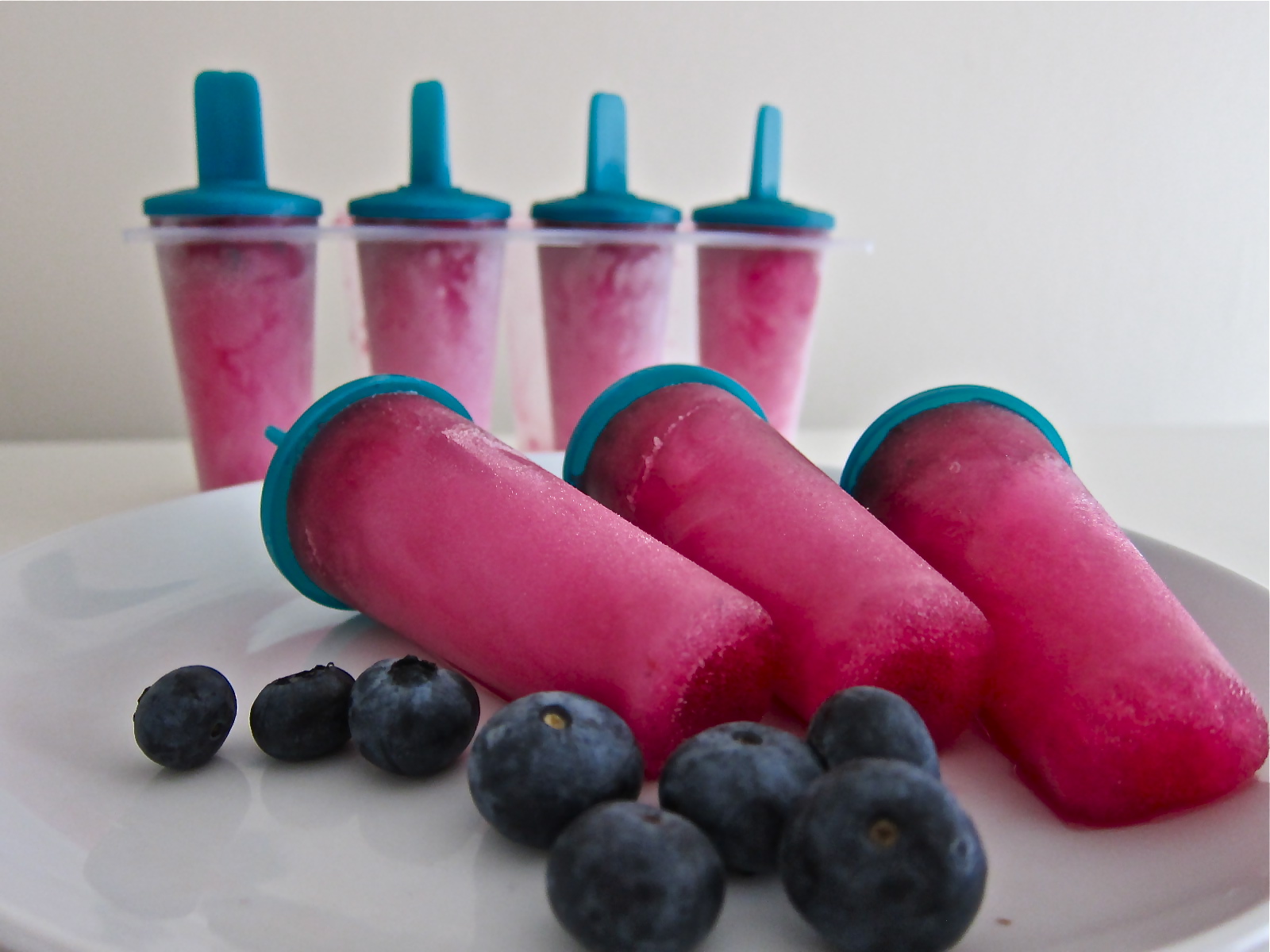 Blueberry Ice Pops | Farmhouse Fruit